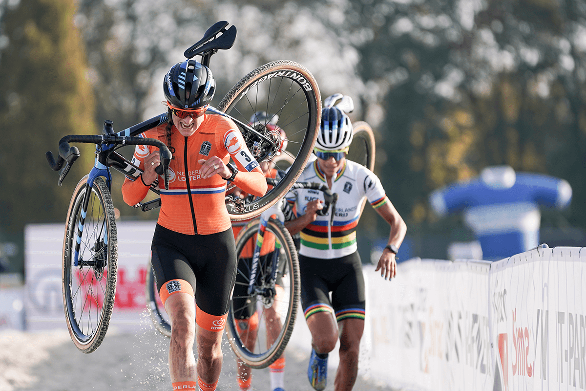 Kamp en Alvarado winnen eerste twee titels op EK Veldrijden - Libema ...